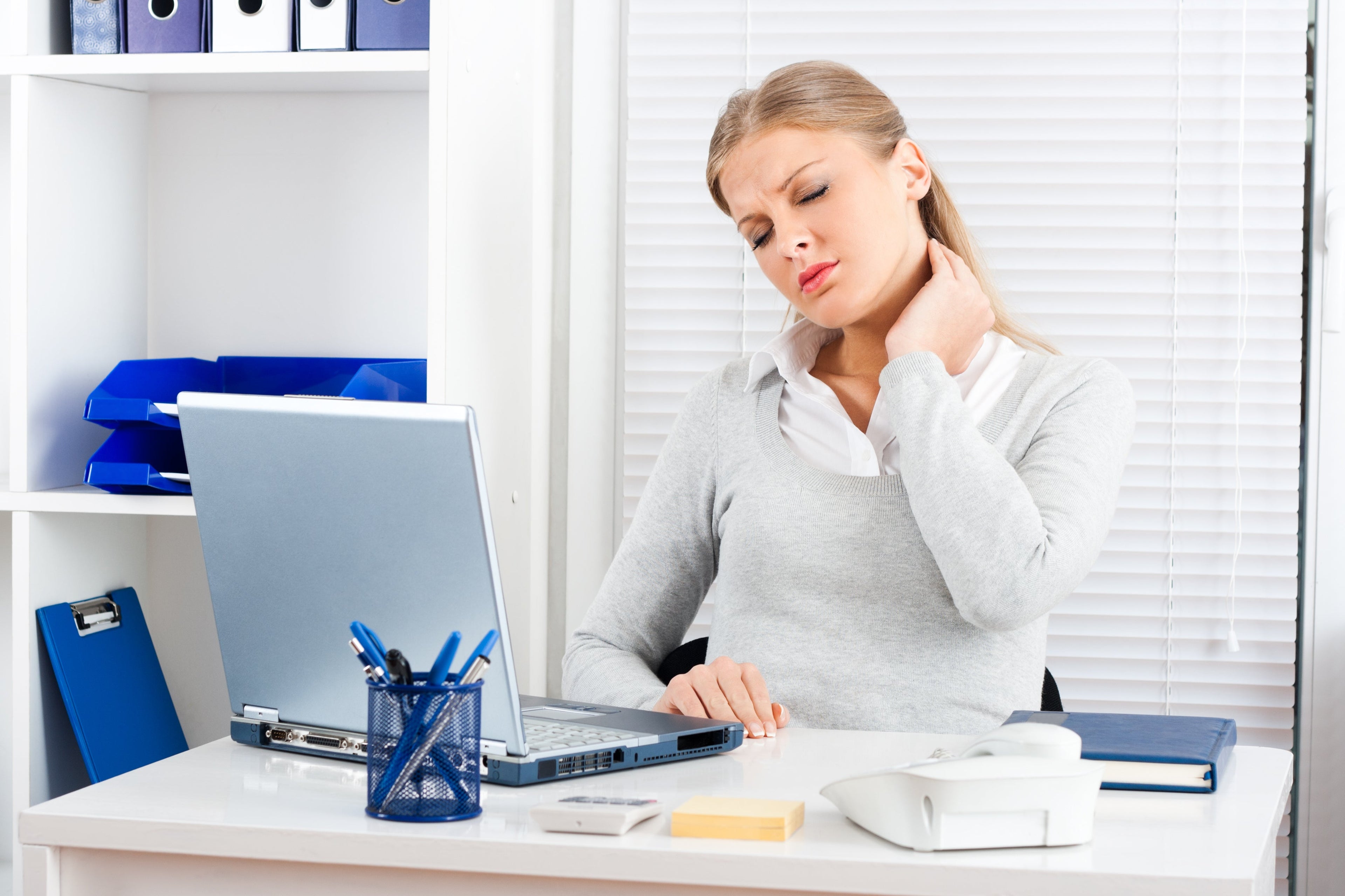 5 Reasons You're Getting Back Pain at Your Desk – No More Pain Ergonomics